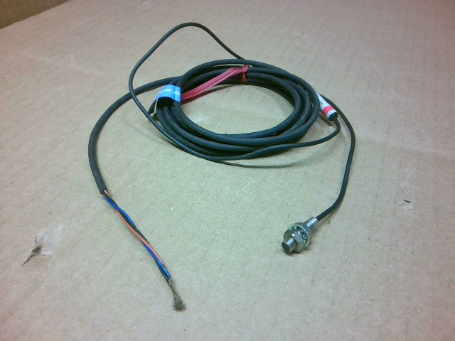 Keyence EM-005P Proximity Switch with In-Cable Amplifier – Ideal Surplus