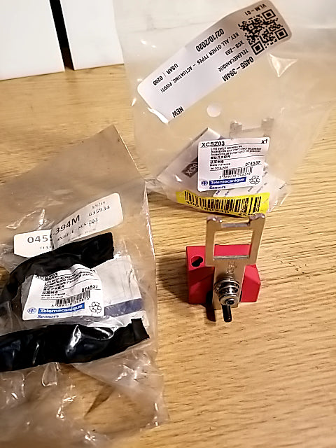 Telemecanique XCS-Z03 Flexible Key-Tongue – Ideal Surplus