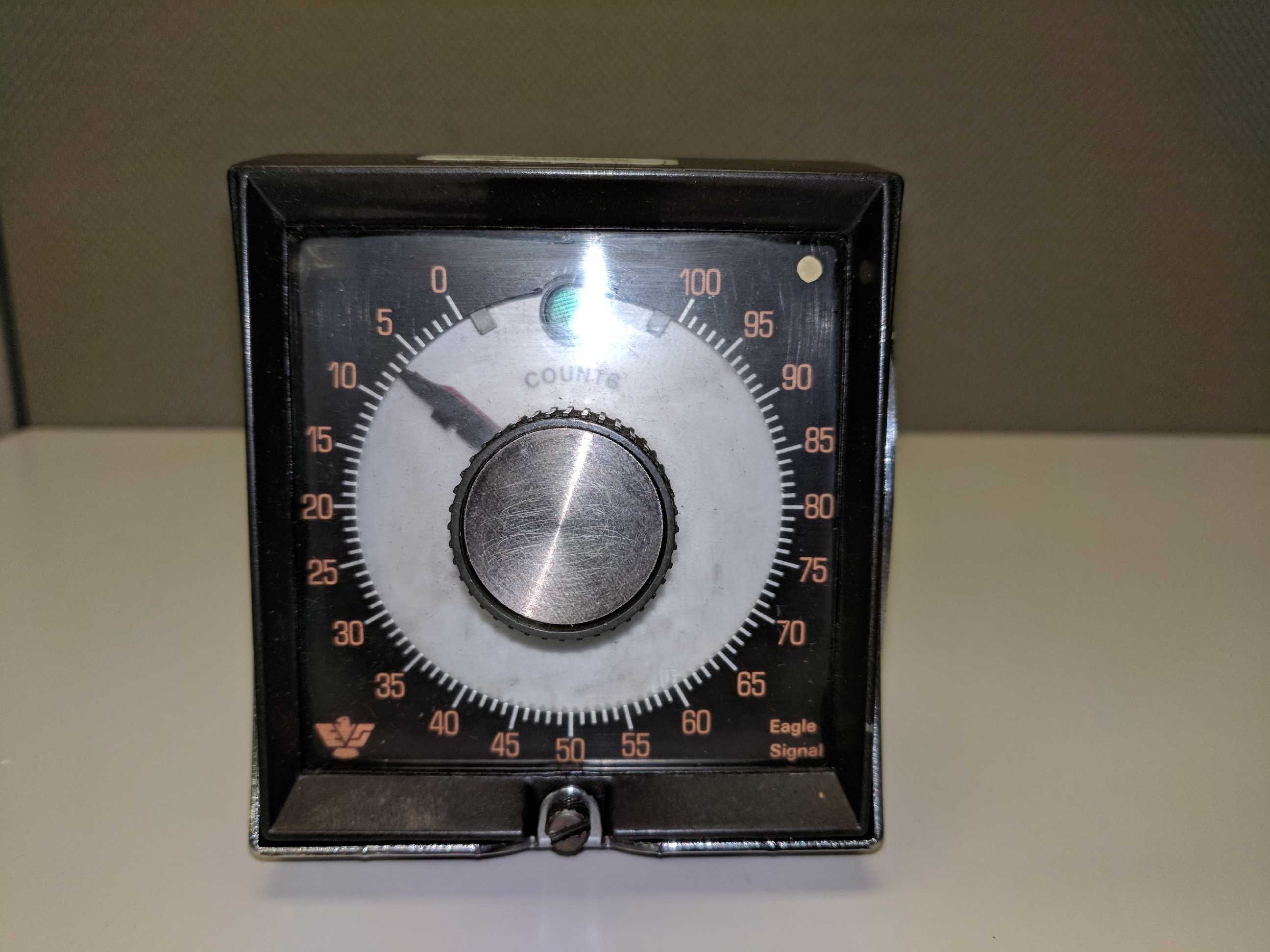 EAGLE SIGNAL HZ170A6 GREAT CONDITION! – Ideal Surplus
