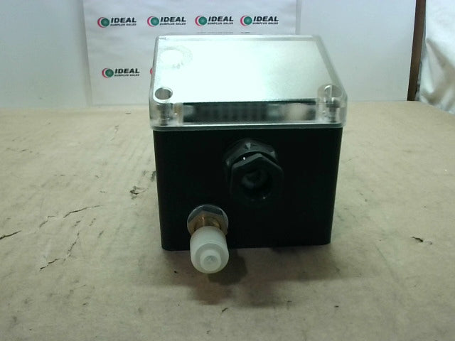 Manocomb IP65/2KA/0-10 Pressure Switch 0-10 bar – Ideal Surplus