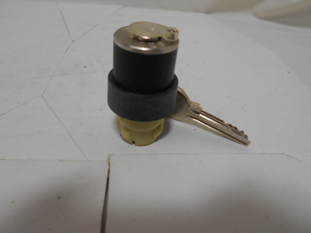 Siemens 3SB1000-4LN01 Key Switch Operator with CES-Lock – Ideal Surplus