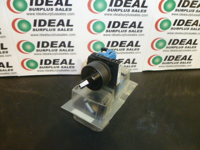 FUJI ELECTRIC AR22PR-210B SEL. Electric Switch – Ideal Surplus