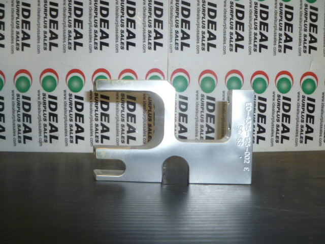 Fanuc EO-4325-125-002 Robotics Clamp – Ideal Surplus