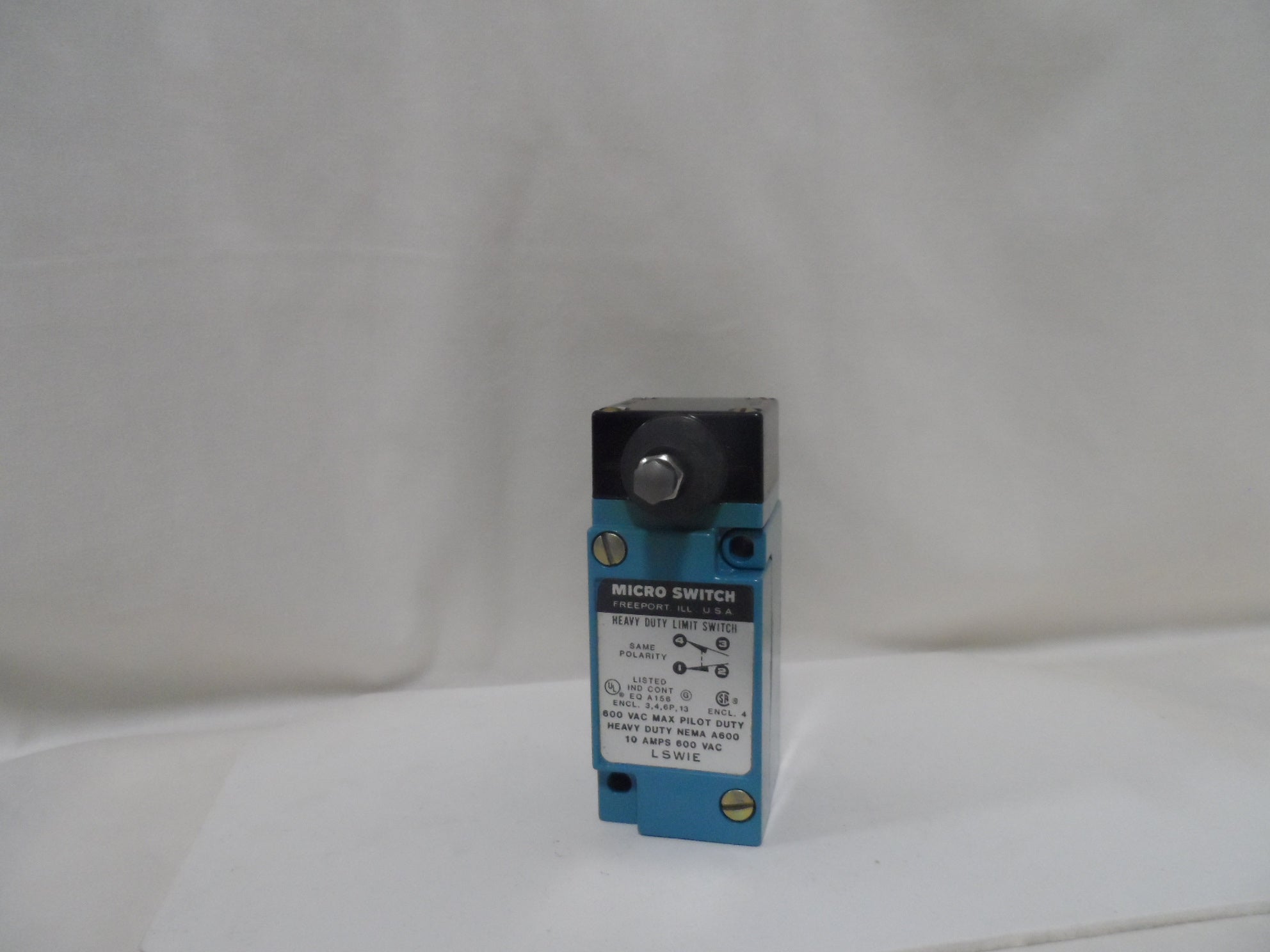 Honeywell LSW1E Heavy Duty Limit Switch 600VAC – Ideal Surplus